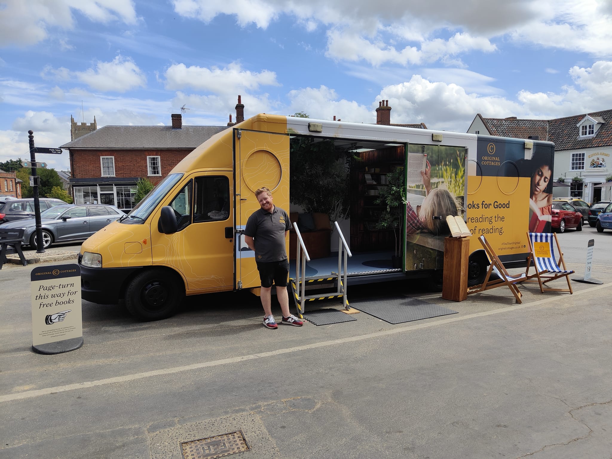 Mobile exhibition vans & roadshow vehicle hire | Promohire